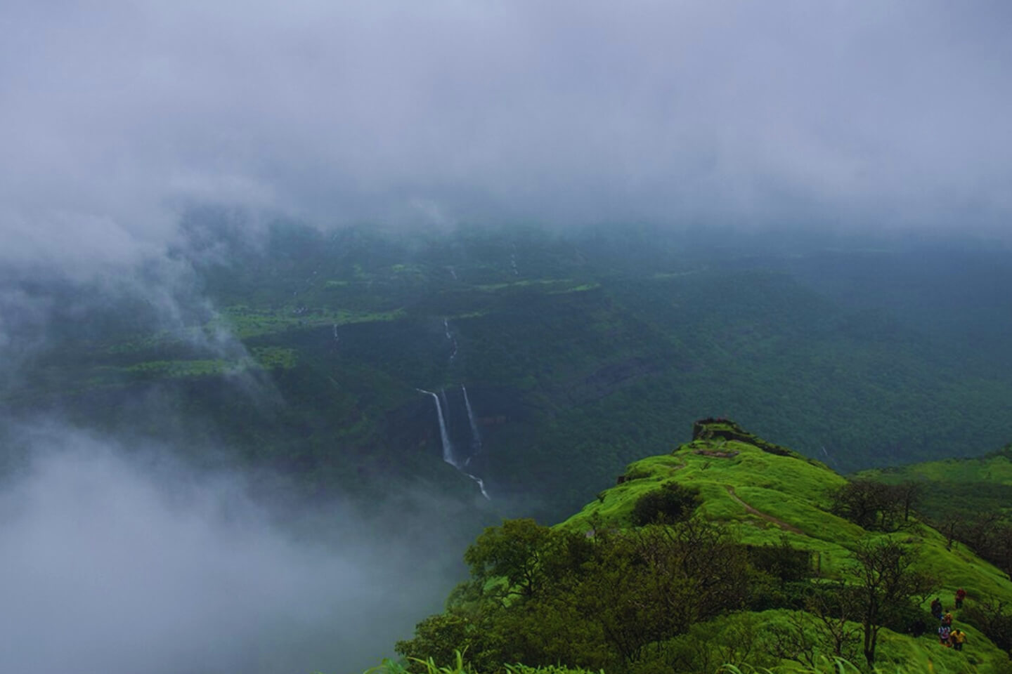 Rajmachi Fort Lonavala (Entry Fee, Timings, History, Built by, Images ...