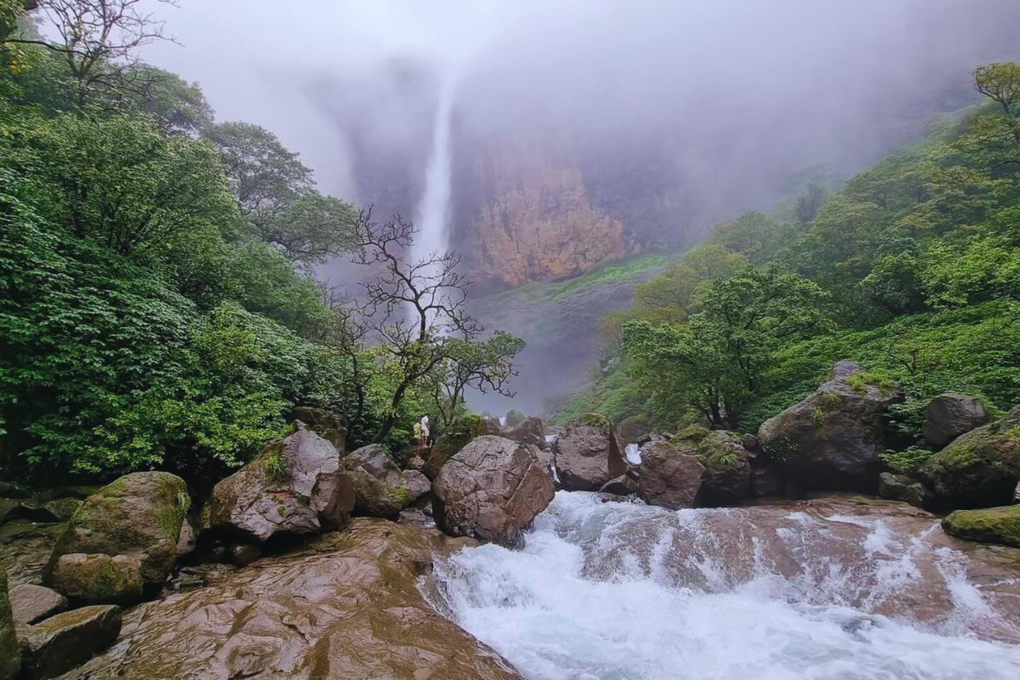 Reverse Waterfall Lonavala (Entry Fee, Timings, Best time to visit ...